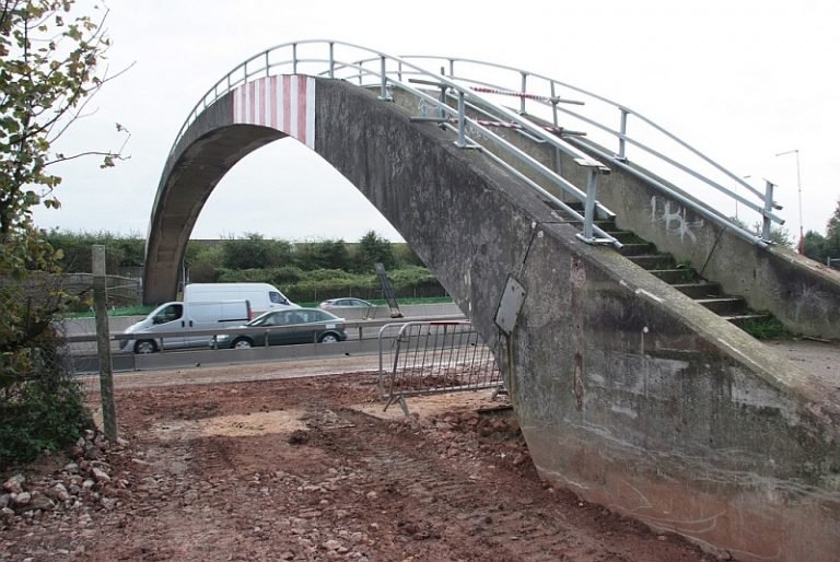 New motorway footbridge to be installed next week - Patchway Journal